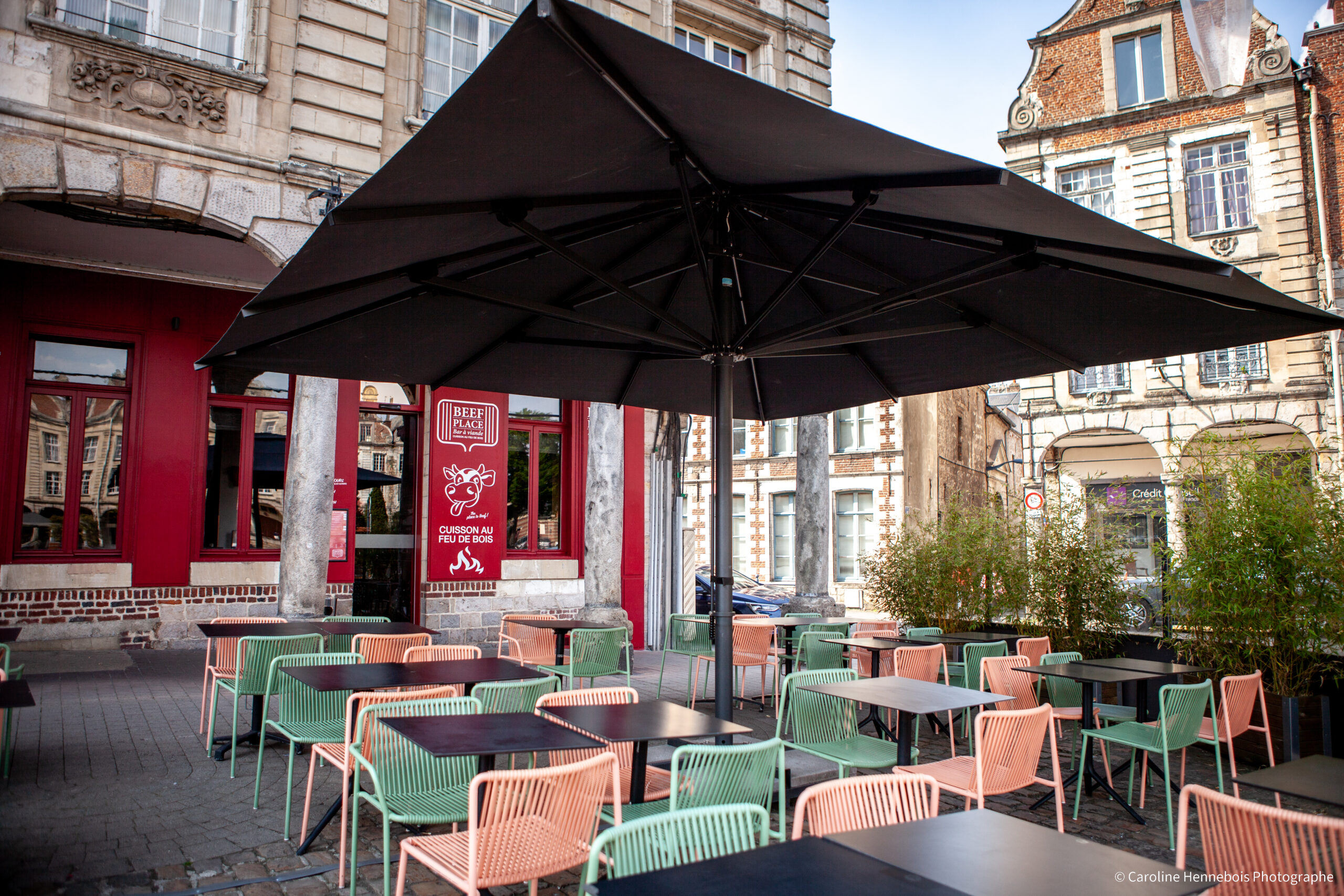 Les Grands Parasols pour Terrasse de Restaurant : Un Indispensable Les ...